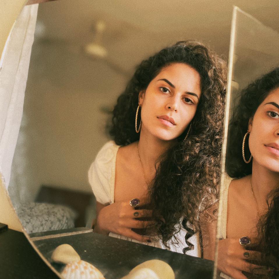 Nadine El Roubi: Hair Up – new music – LOUD WOMEN