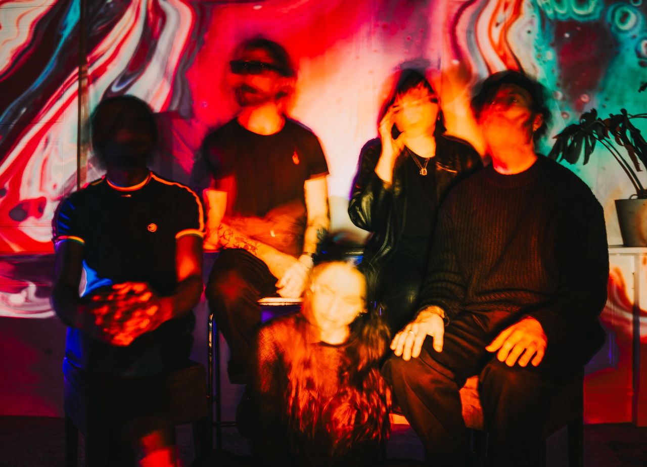 Psych quintet pôt-pot release swirling trance ‘Sextape’ – LOUD WOMEN