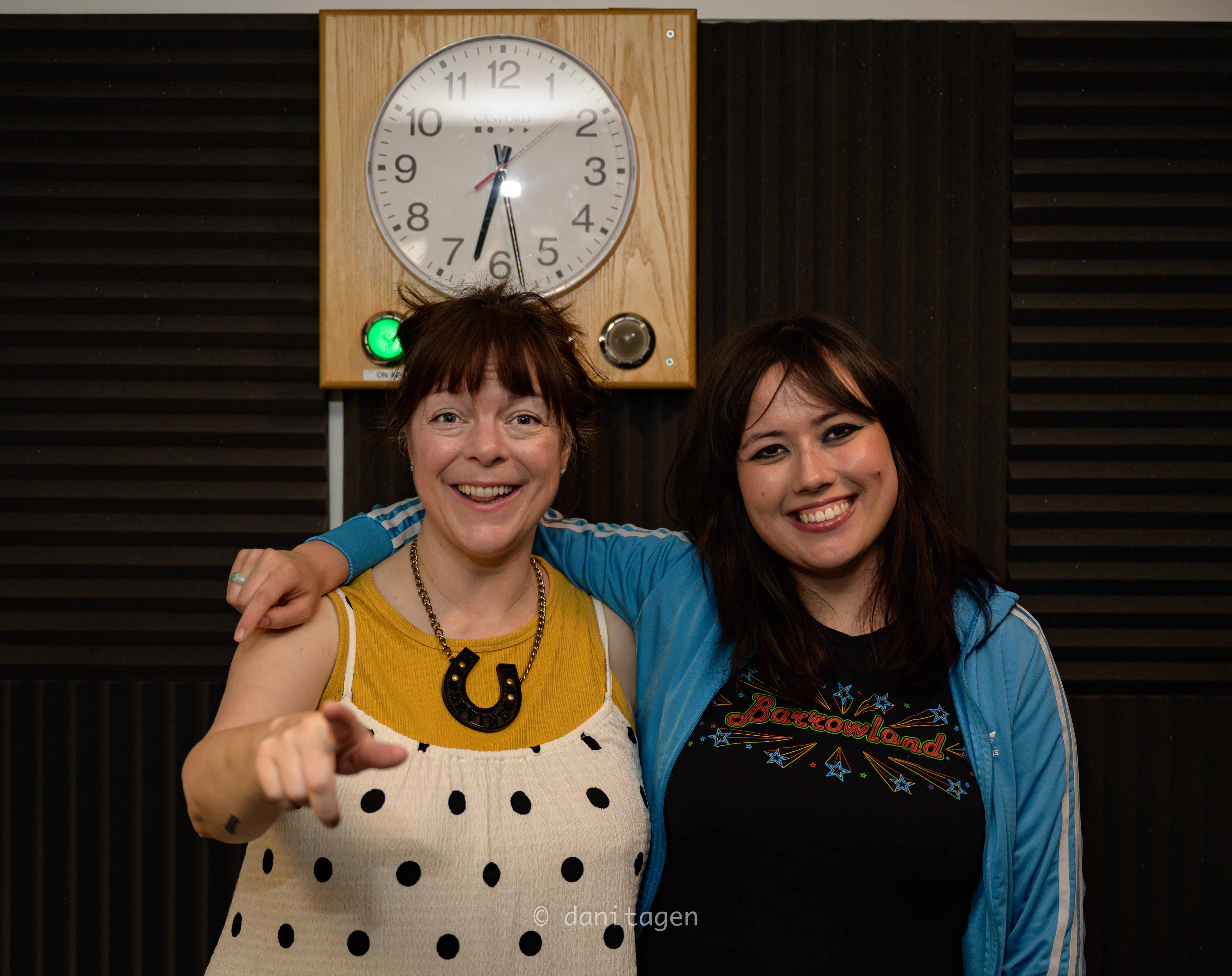 Hannah Hu live session on the LOUD WOMEN Radio Show on Resonance FM ...
